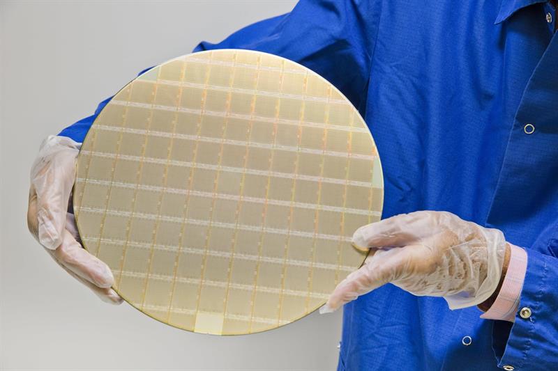 IBM unveils next-generation IBM Power10 processor IBM unveils next-generation IBM Power10 processor